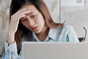 Apa Itu Computer Vision Syndrome dan Bagaimana Cara Menghindarinya ...